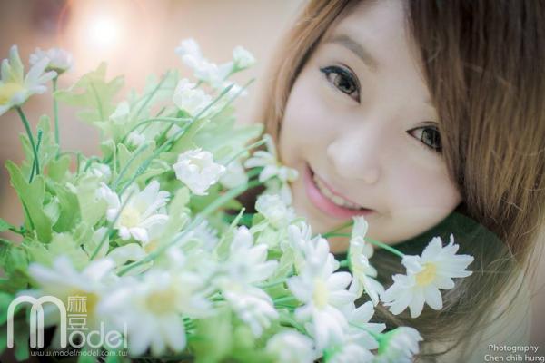 Even Wang Model網 - 一個連盲腸都有自介影片的Model網站