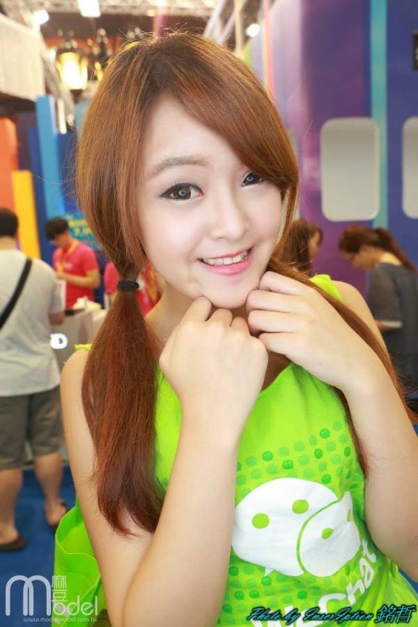 Even Wang Model網 - 一個連盲腸都有自介影片的Model網站