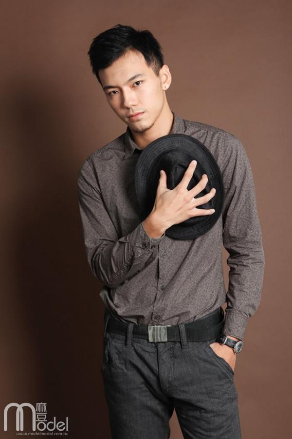 FELLY BOY Model網 - 一個連盲腸都有自介影片的Model網站