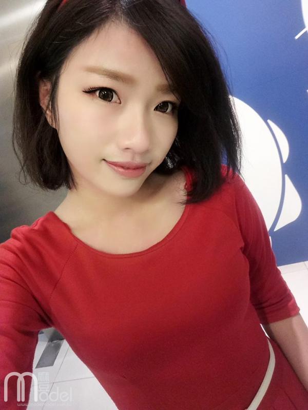 Dolly Model網 - 一個連盲腸都有自介影片的Model網站