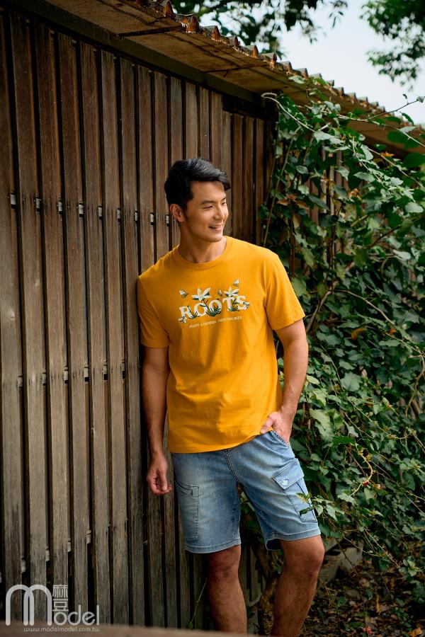 Warren Model網 - 一個連盲腸都有自介影片的Model網站