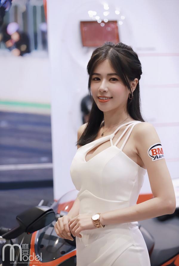 Elaine Model網 - 一個連盲腸都有自介影片的Model網站