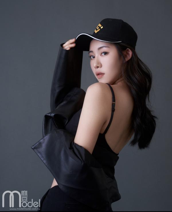 Annie Model網 - 一個連盲腸都有自介影片的Model網站