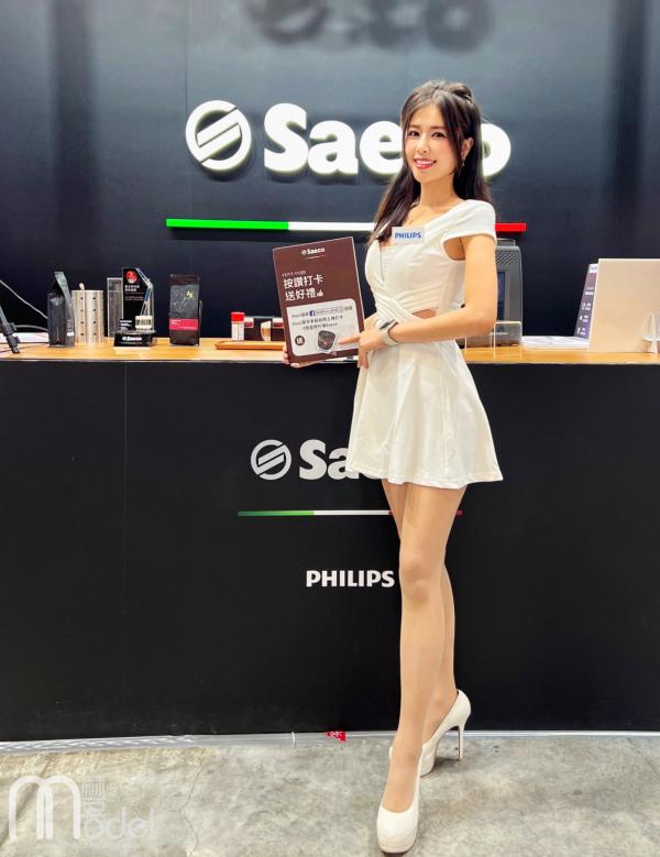 Elaine Model網 - 一個連盲腸都有自介影片的Model網站