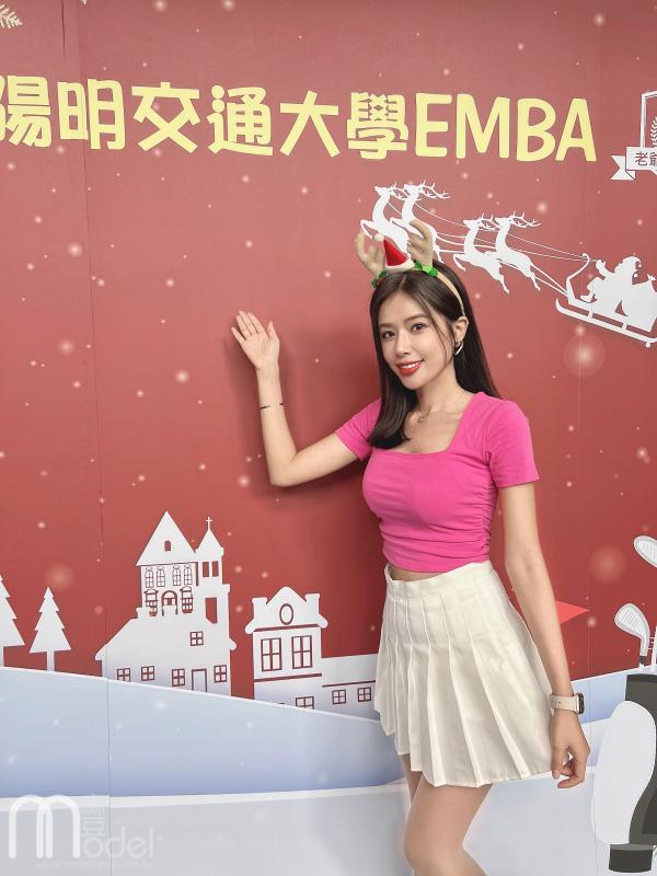 Elaine Model網 - 一個連盲腸都有自介影片的Model網站