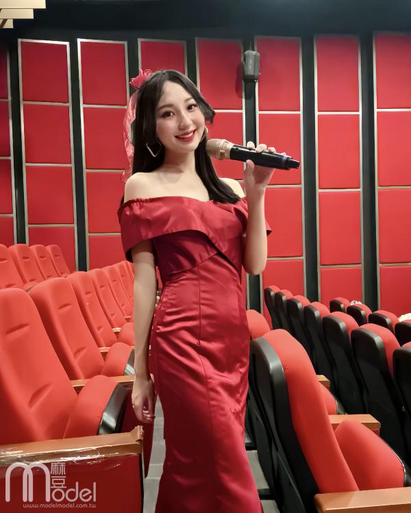 Rose Model網 - 一個連盲腸都有自介影片的Model網站